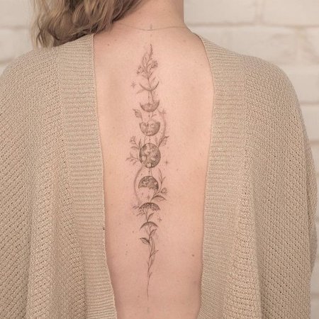 Vrouwelijke tattoo's op de rug: TIdeeën, Тekening, Betekenis - VeAn Tattoo