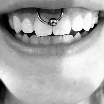 The smiley piercing: Healing and Aftercare Guide & FAQs Answered - VeAn ...