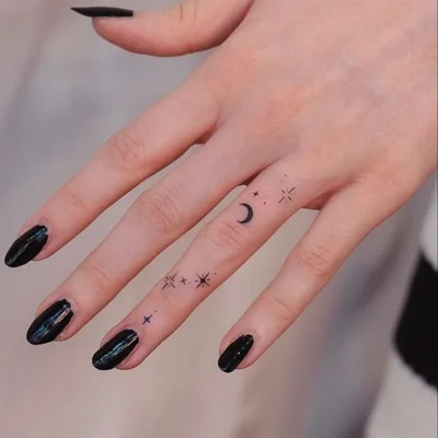 Tattoo on the fingers: Ideas, Т drawing, Significance | VeAn Tattoo
